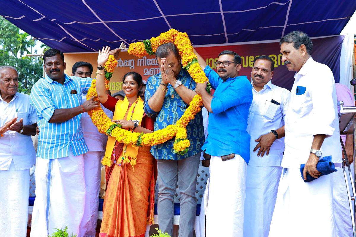 BJP leaders target Waqf issue in Wayanad poll campaigning - The Hindu