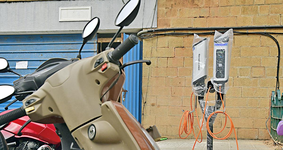 BPCL to set up two fast-charging EV corridors in six months with ...