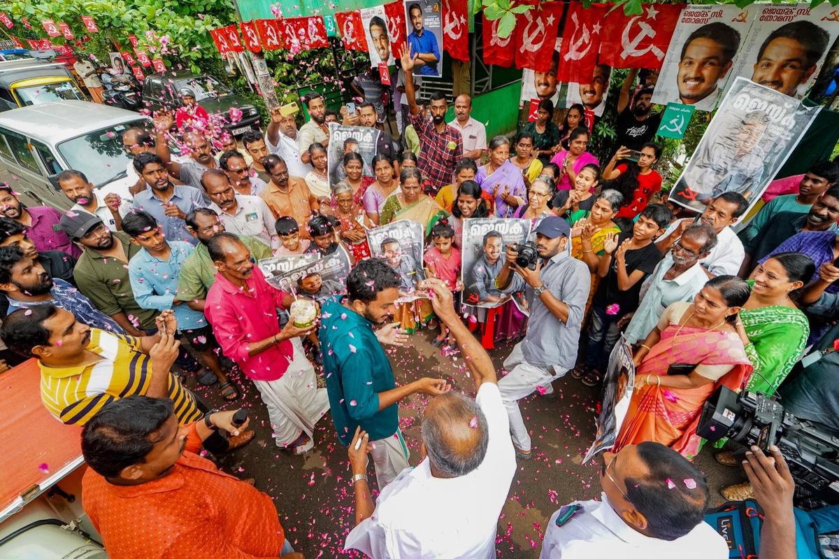 Campaign in Puthuppally to draw to a close today - The Hindu