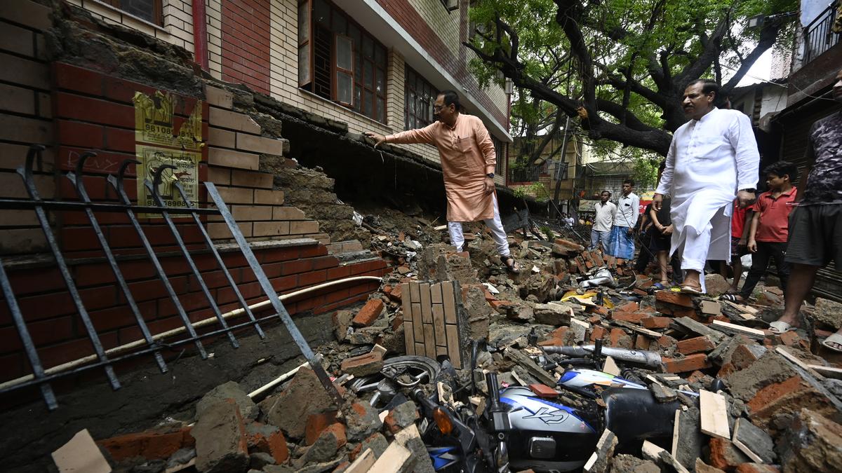 3 die in incidents of tree falling, building collapse; BJP seeks Atishi ...