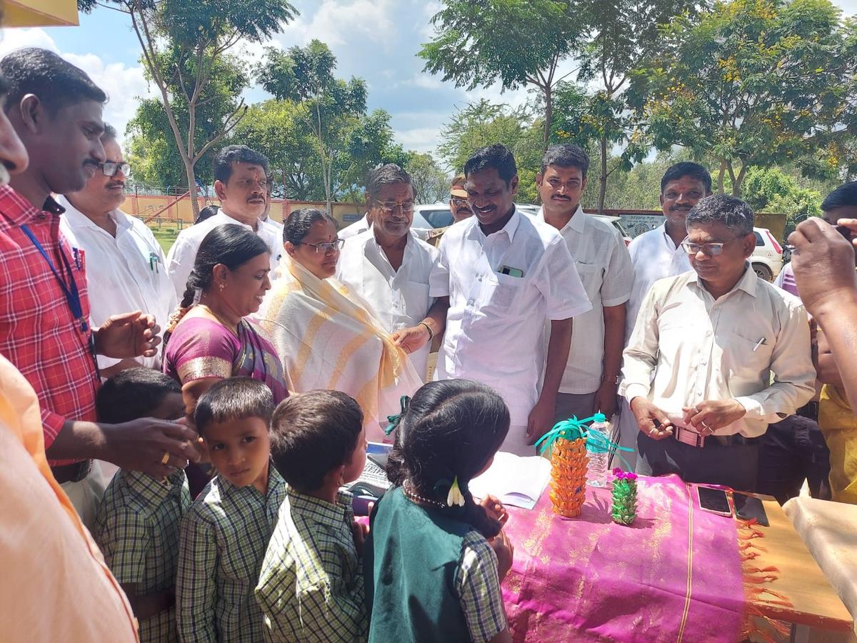Parents withdraw two-day protest, to send wards to Erode school from ...