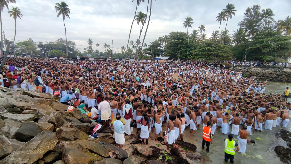 For the departed: thousands offer Karkidaka Vavu bali across Kerala ...