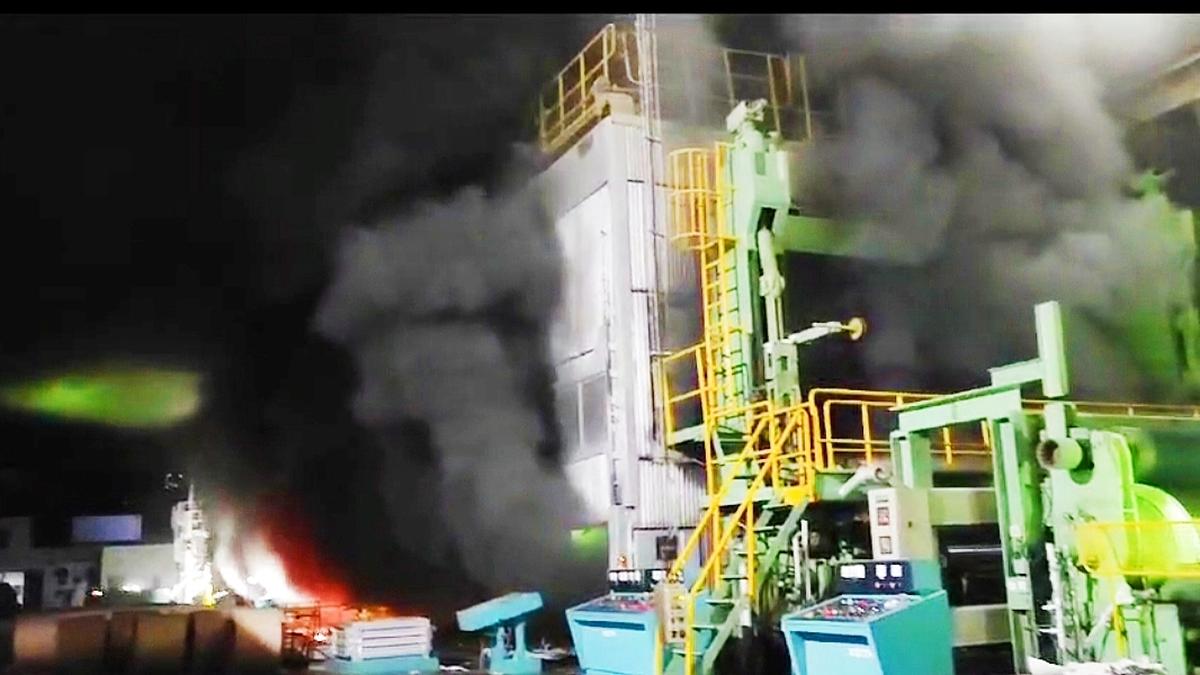 Fire breaks out at KPPL unit at Velloor - The Hindu