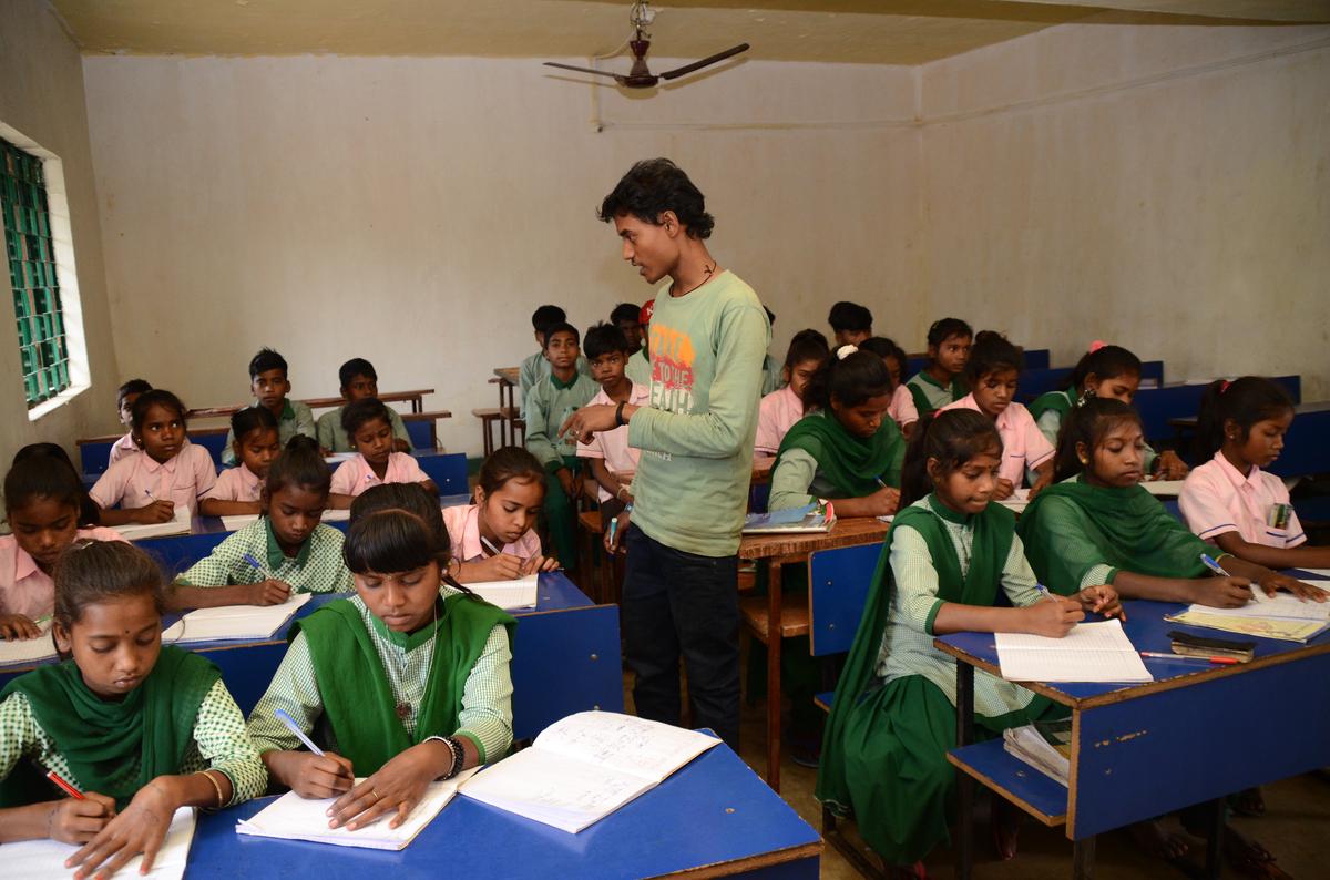 Inside Jharkhand’s single-teacher schools - The Hindu