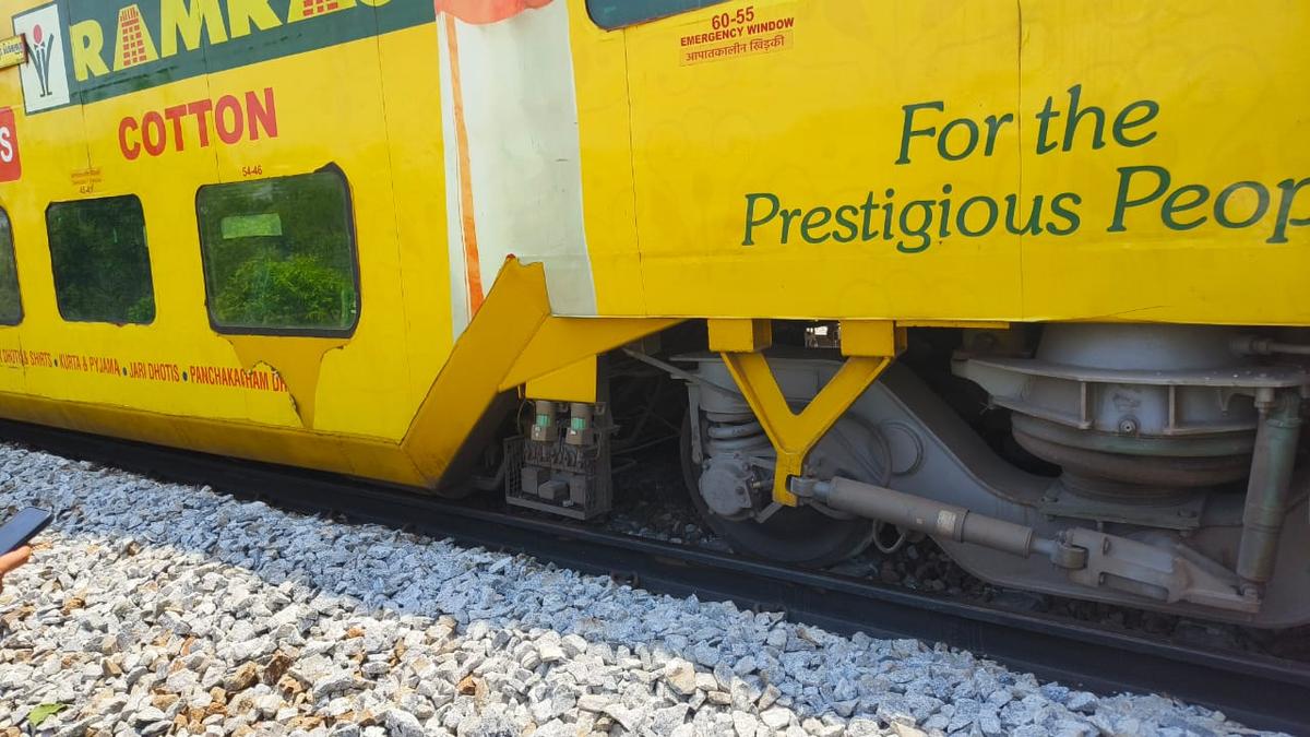 Coach of Chennai-Bengaluru double decker express train derails - The Hindu