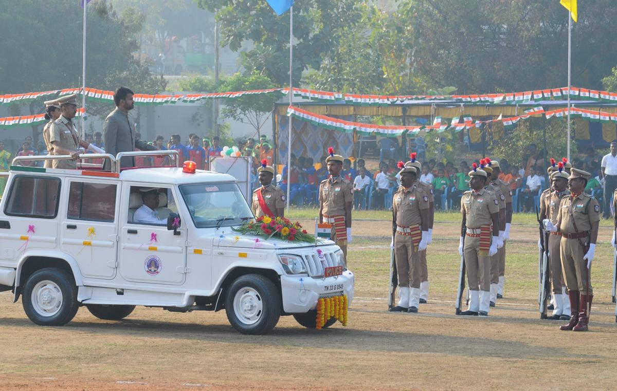 Republic Day celebrated in Salem, Namakkal and Erode districts - The Hindu