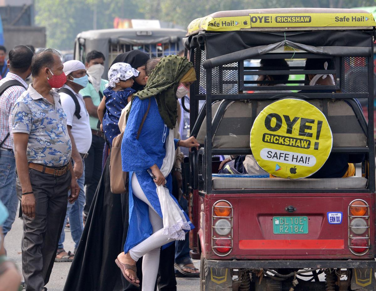 HC pulls up Delhi govt. over regulation of auto, e-rickshaws - The Hindu