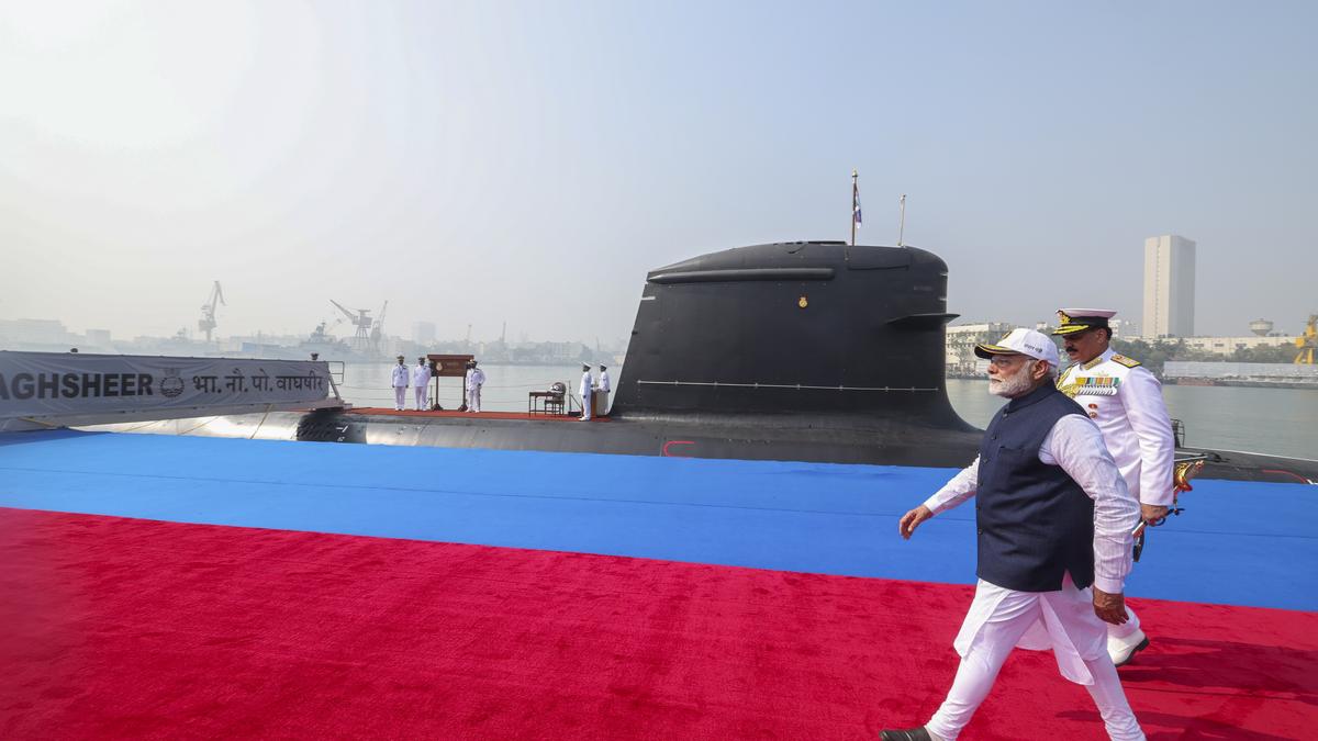 PM Modi commissions INS Surat, INS Nilgiri and INS Vaghsheer in Mumbai ...
