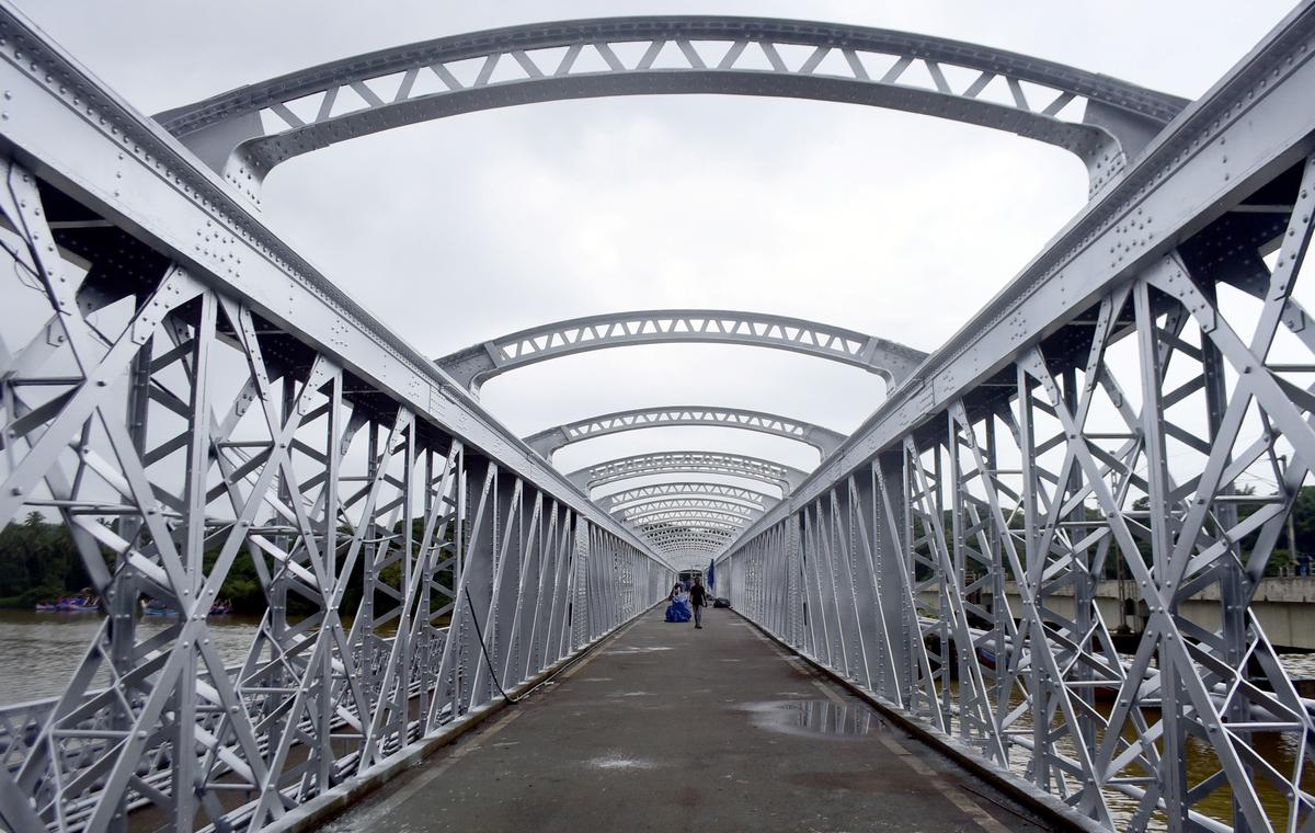 132-year-old bridge at Feroke gets a facelift - The Hindu