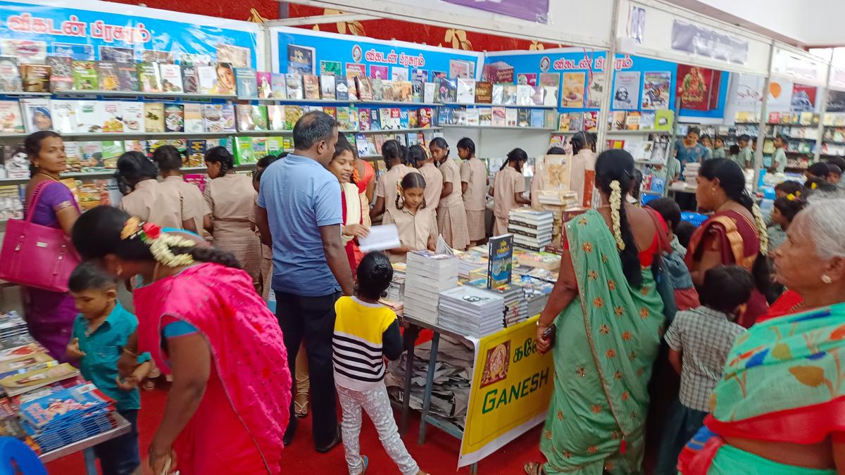 Hosur book fair receives good response - The Hindu