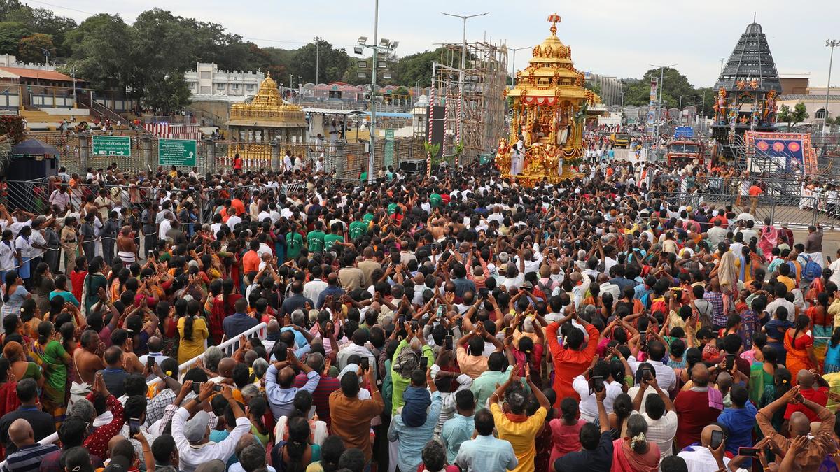 Grandeur marks Golden Chariot procession of Lord Venkateswara in ...