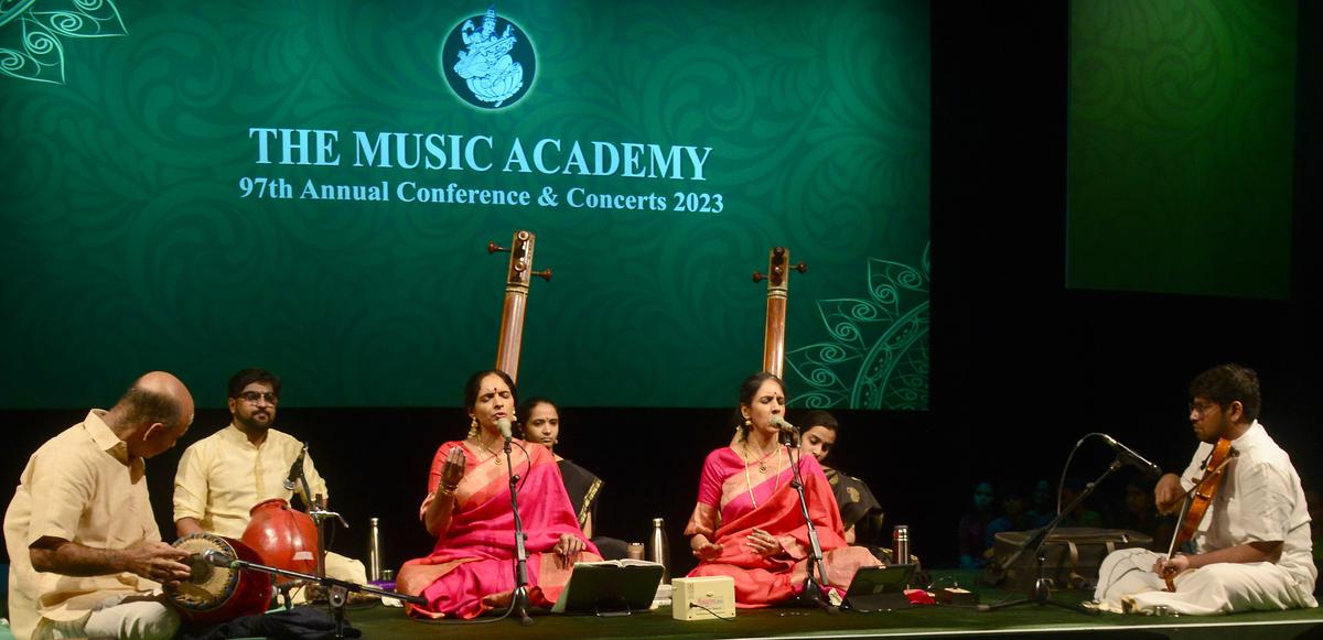 Ranjani and Gayatri’s concert was high on sowkhyam - The Hindu