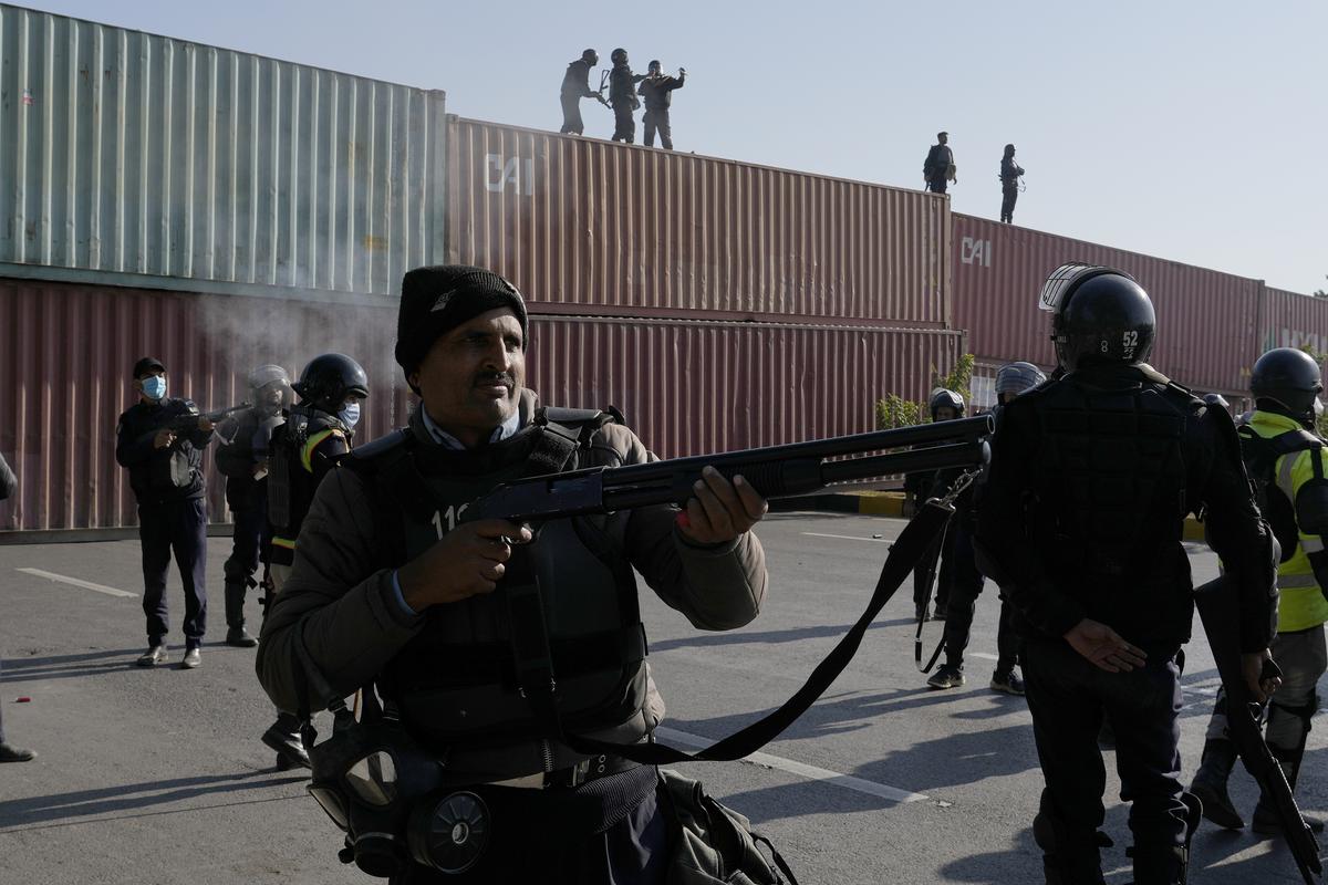 Imran Khan supporters breach Islamabad lockdown, six killed in violence ...