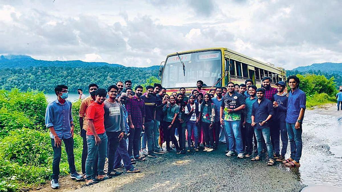 KSRTC Budget Tourism Cell sets new monthly revenue record - The Hindu