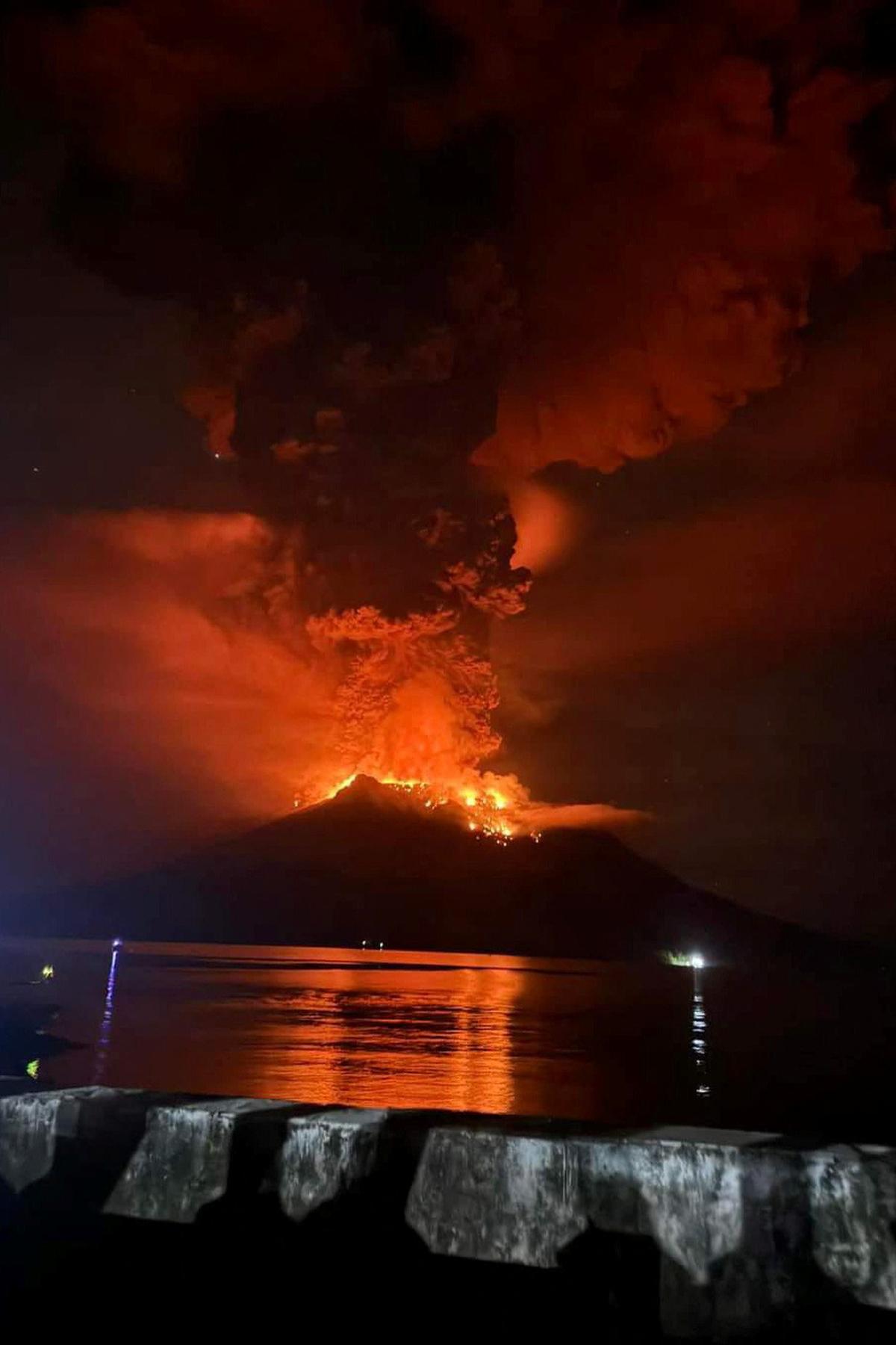Indonesian volcano eruption forces evacuations, airport closure ...