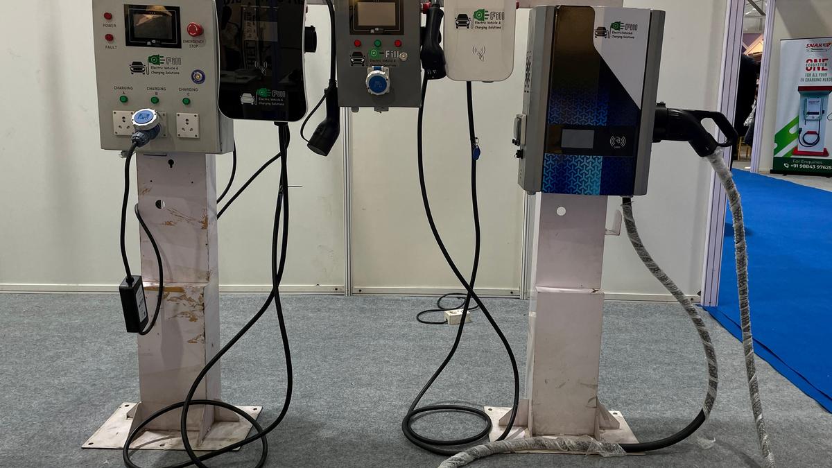 Karnataka Budget: Renewable energy projects get big push - The Hindu