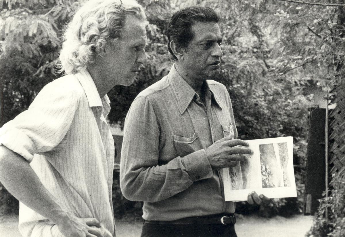 Review of Romulus Whitaker’s Snakes, Drugs and Rock ‘n’ Roll — My Early ...