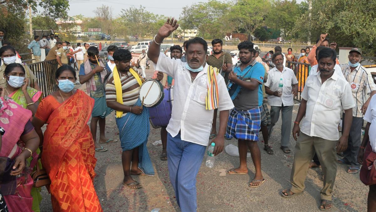 Landslide victory for DMK in Erode district (photo) - The Hindu