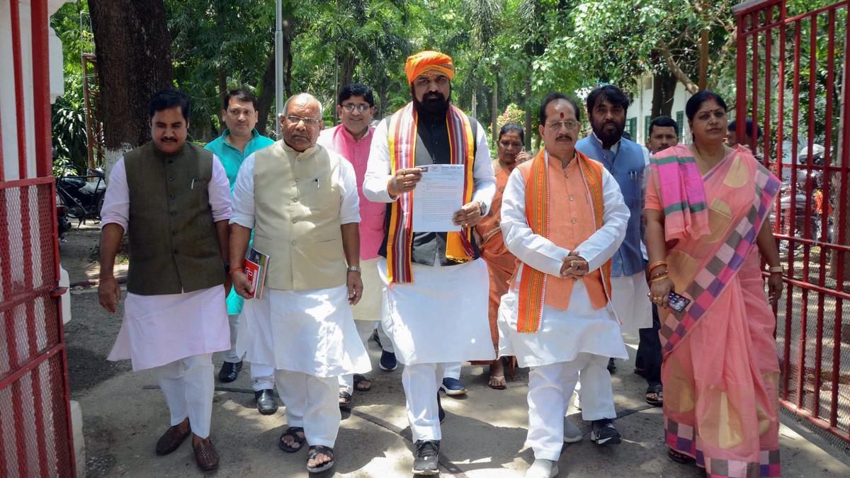 Bihar BJP delegation meets Governor, seeks judicial probe into communal violence during Ram ...