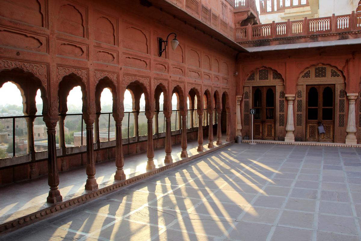 Building in a desert - The Hindu