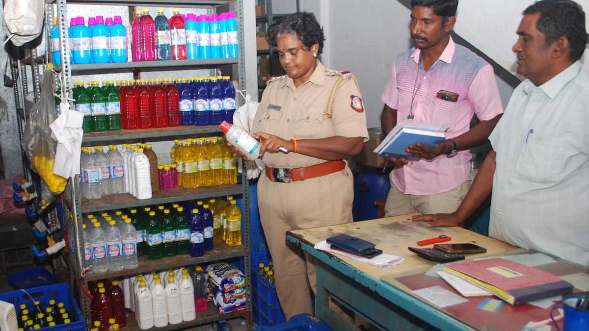 PEW police inspect chemical shops in Erode - The Hindu