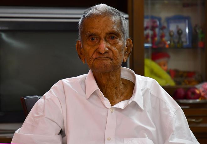 Veteran CPI(M) leader Sankaraiah cremated with state honours in Chennai ...