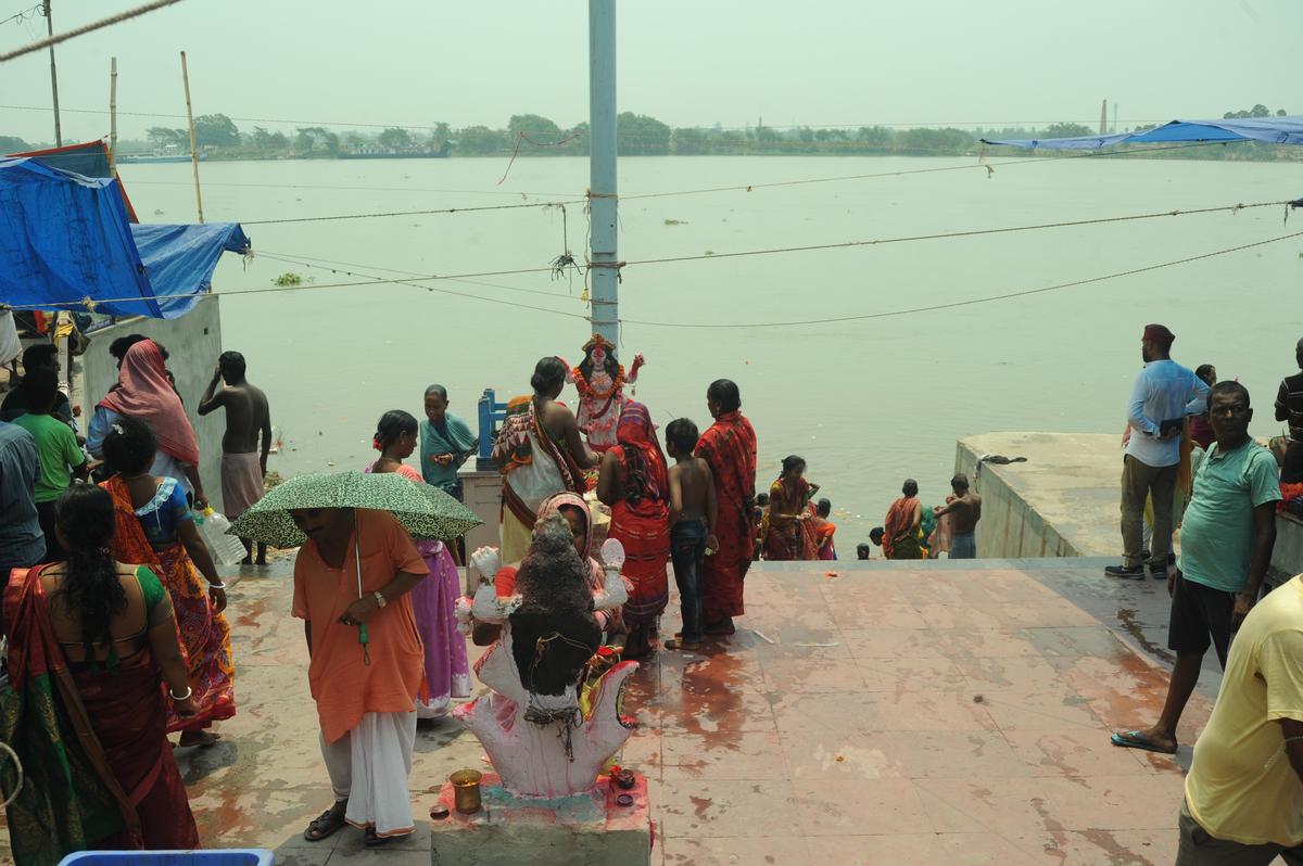 Kumbh Mela at Tribeni: inventing tradition in West Bengal - The Hindu