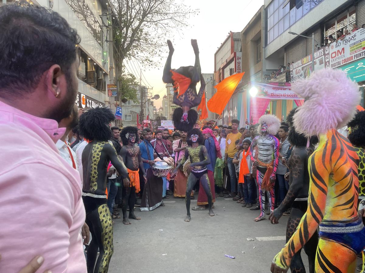 Hubballi Jagglagi Habba draws a huge crowd - The Hindu