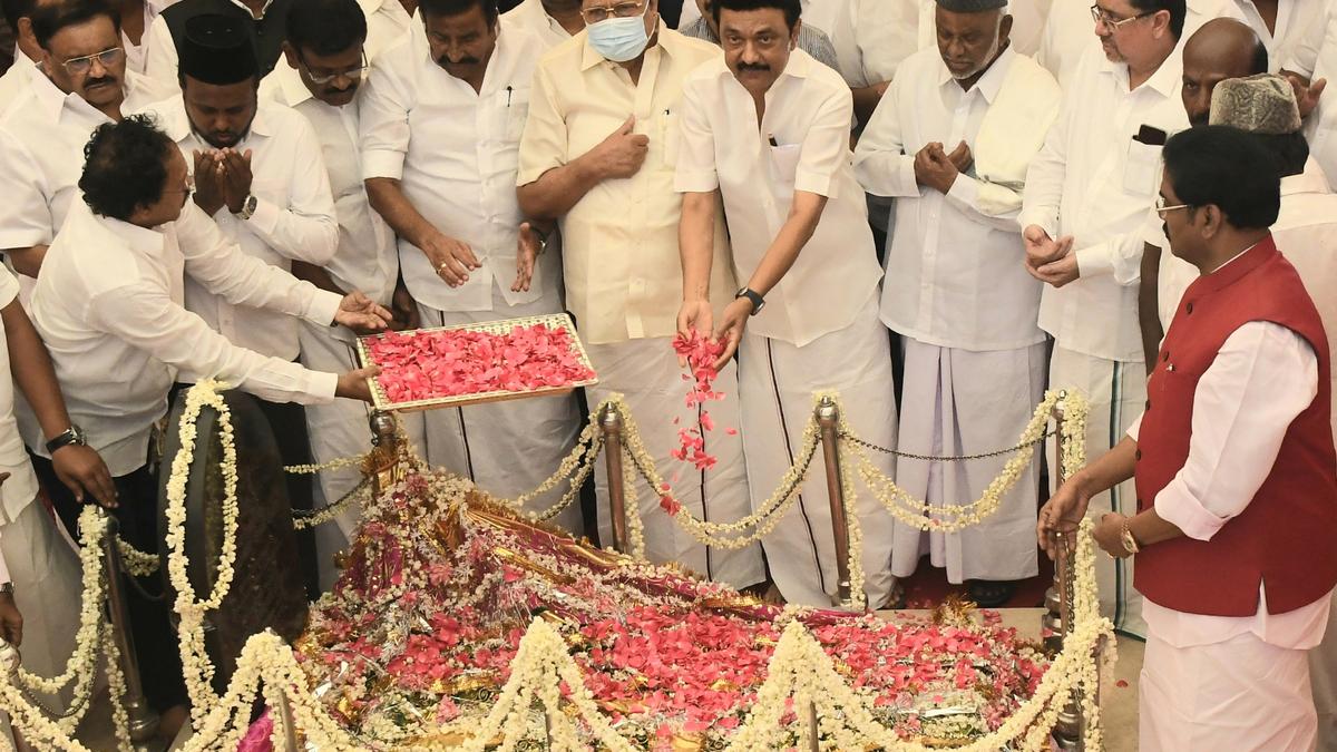 Stalin pays tributes to Quaid-E-Millat - The Hindu