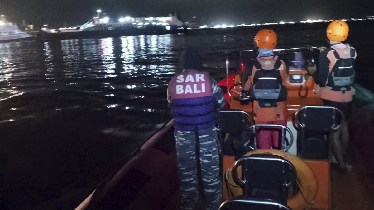 Indonesia ferry tragedy: Rescuers find 31 survivors in ongoing search ...