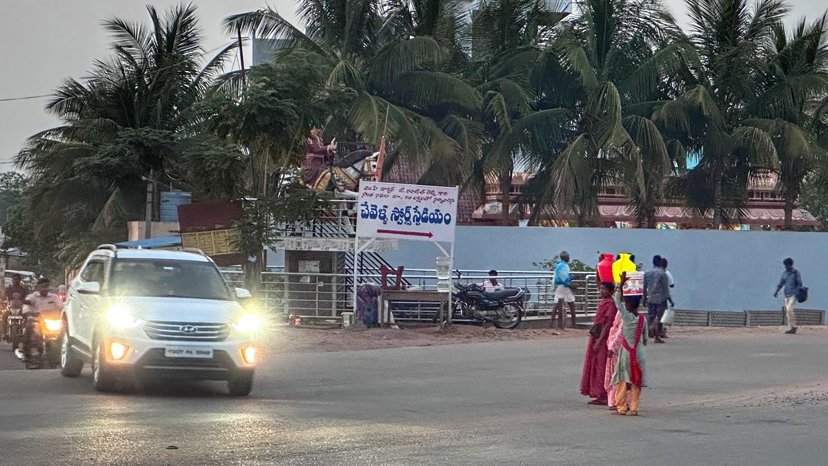 Complex family turf wars liven up fight for Chevella seat - The Hindu