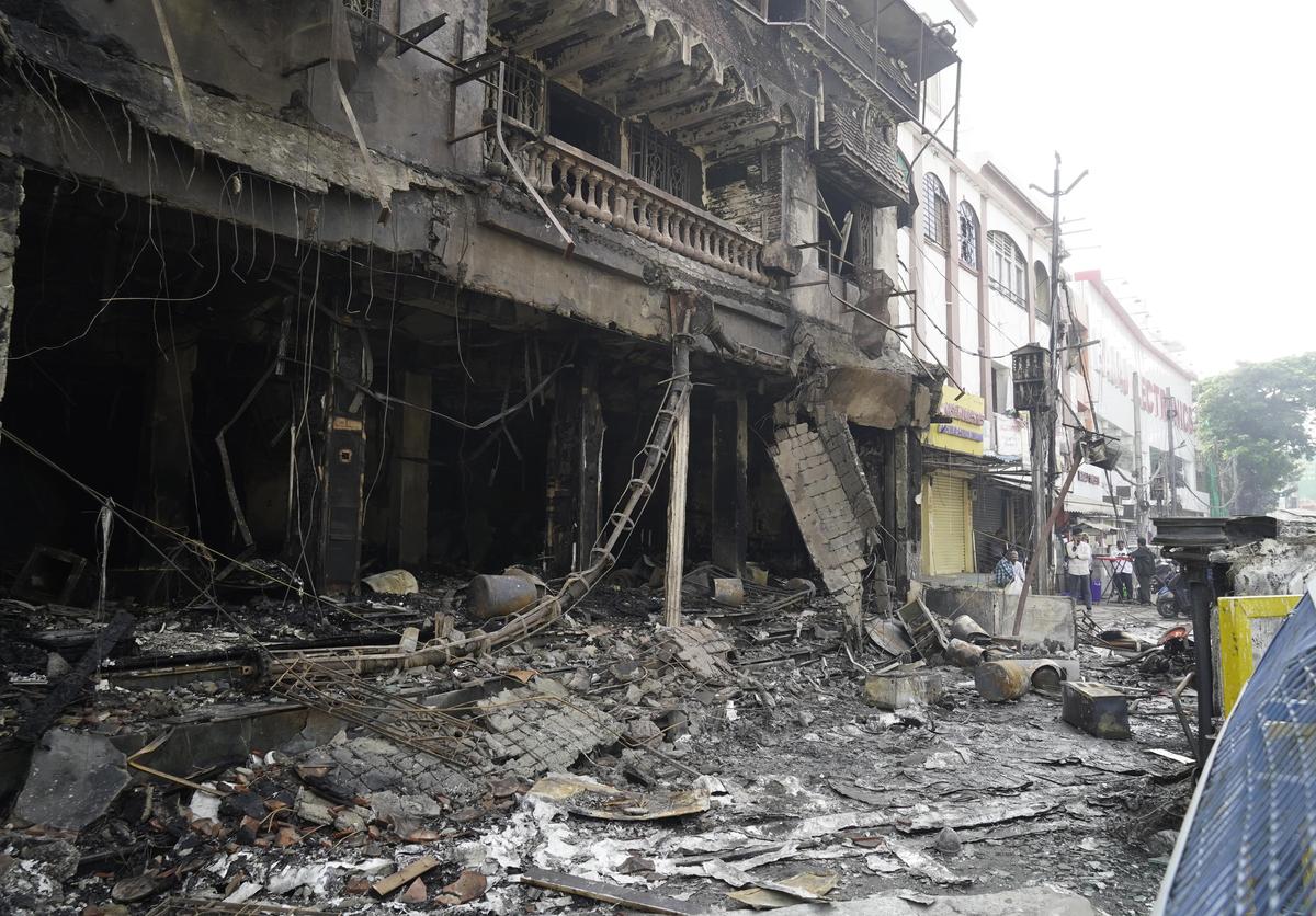 Shalibanda electronics showroom fire claims one life, leaves eight ...