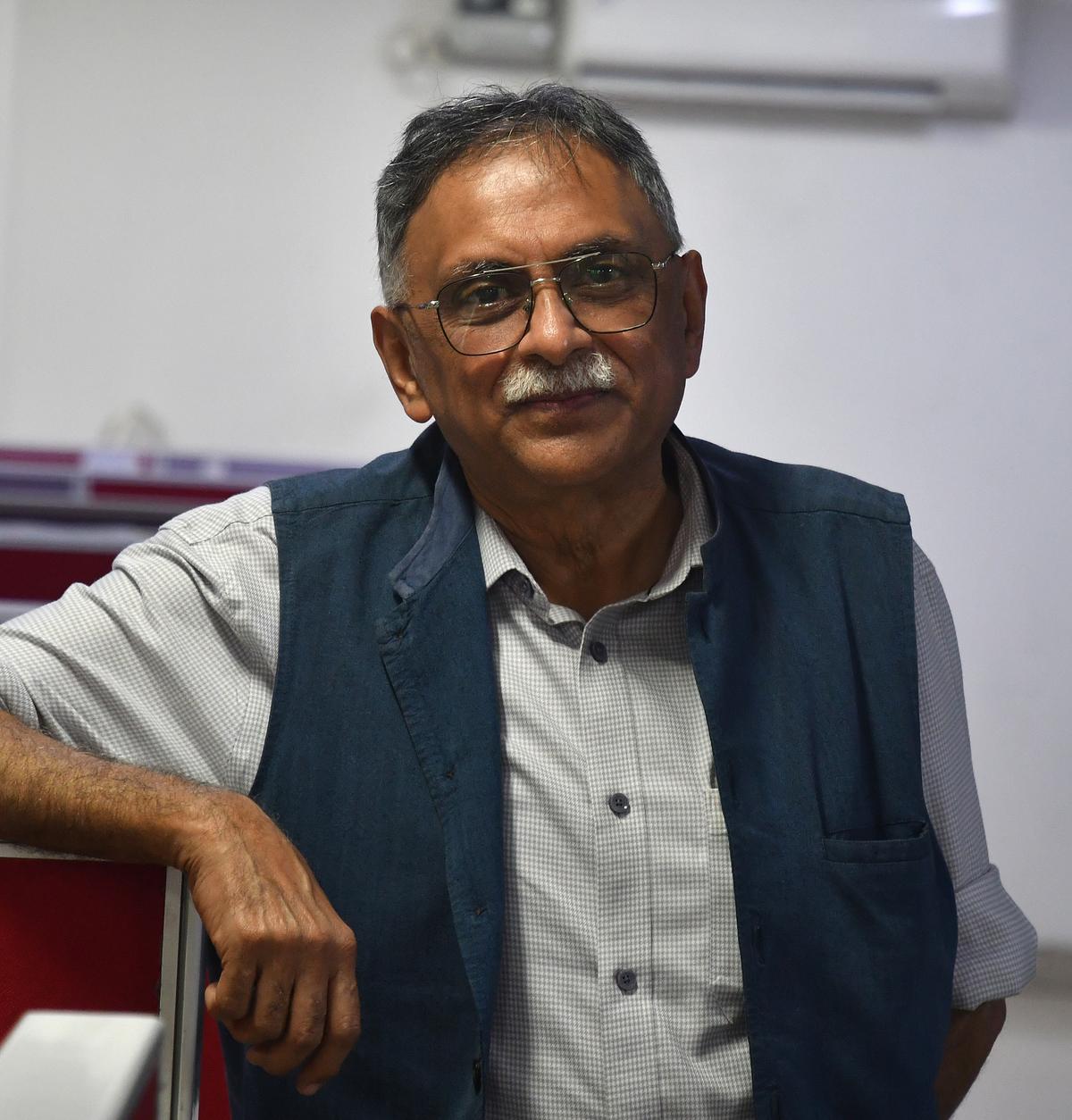 For a historian, dynasties are not important: Amar Farooqui - The Hindu