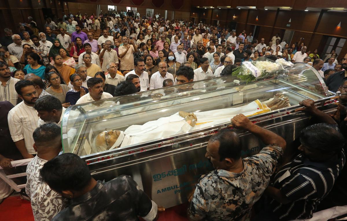 Kochi bids adieu to M.K. Sanoo - The Hindu