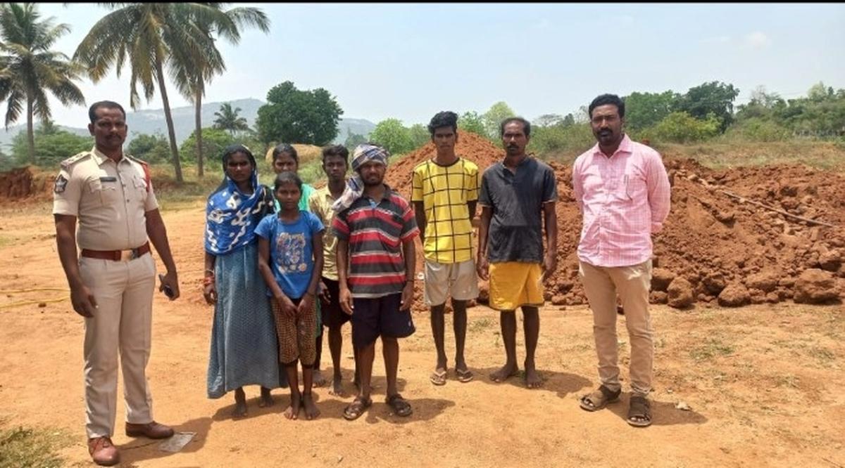 Odisha’s bonded labourers are using smartphones to help rescue fellow workers in distress - The ...