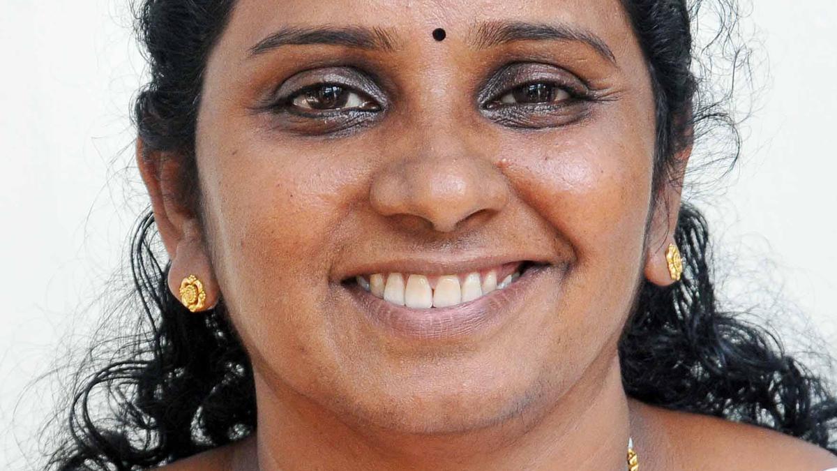 V.K. Minimol steps down as works standing committee chairperson of Kochi Corpn. - The Hindu