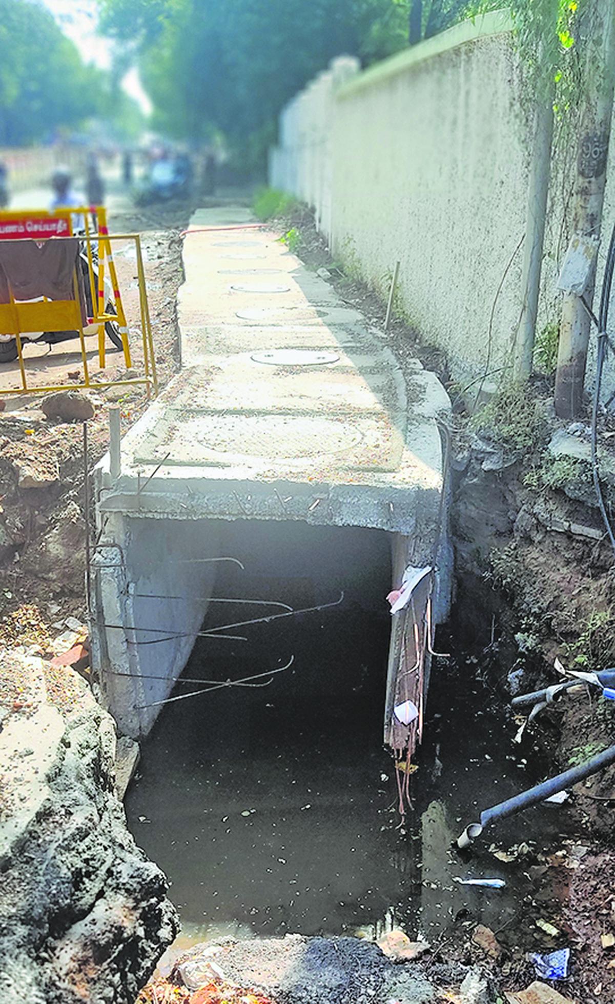 A rethink on SWD work across Egmore roundabout? - The Hindu