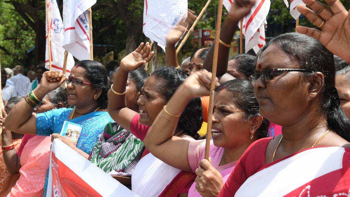 AIDWA seeks free house sites to families below poverty line - The Hindu