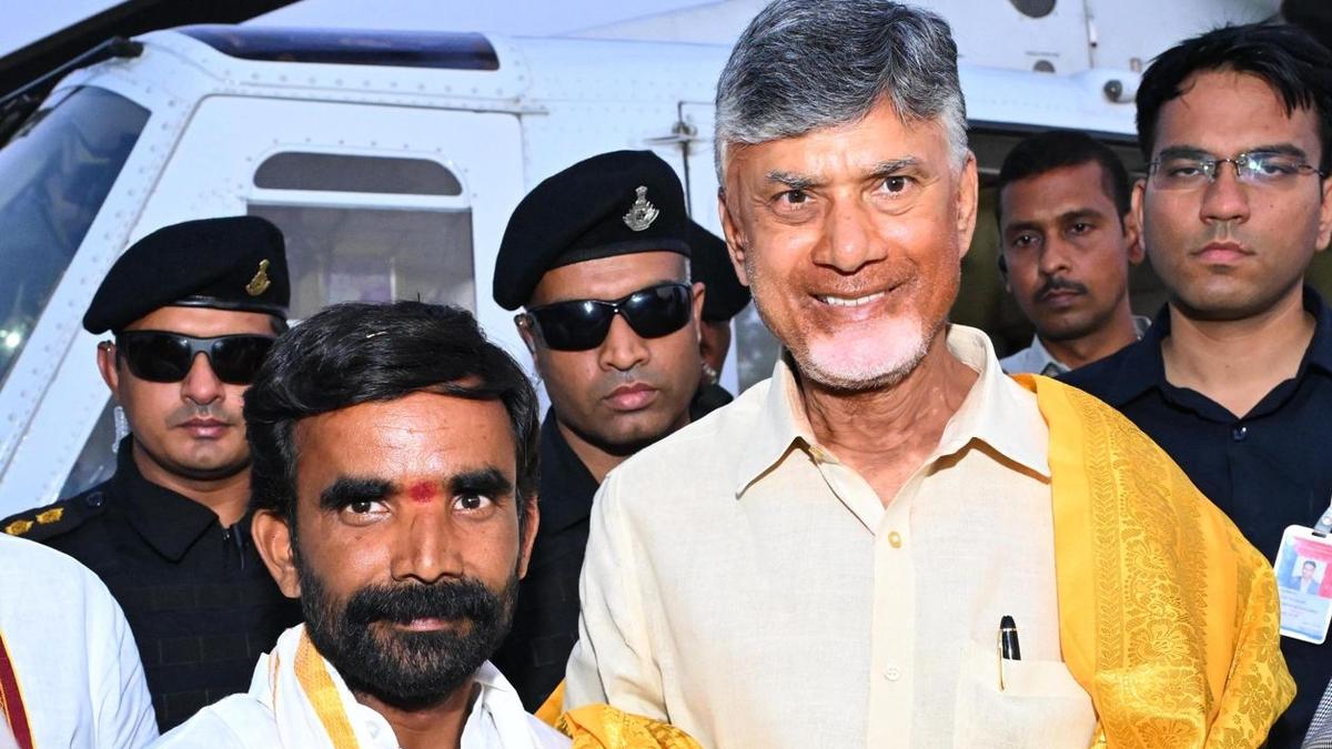 Flood victims of Vijayawada: People of all regions should come forward to support them, says ...