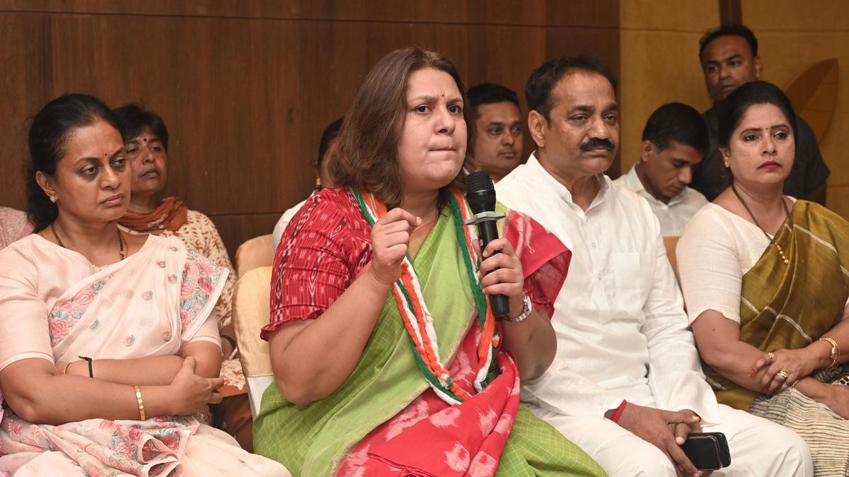 Prajwal Revanna ‘sex Scandal Congress Says Pm Modis Silence Shows