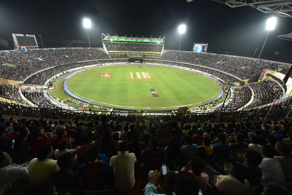Rajiv Gandhi International Cricket Stadium filled to capacity - The Hindu