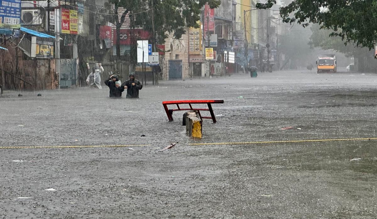 Cyclone Michaung in pictures | Floods, heavy rain and strong winds take over Chennai - The Hindu