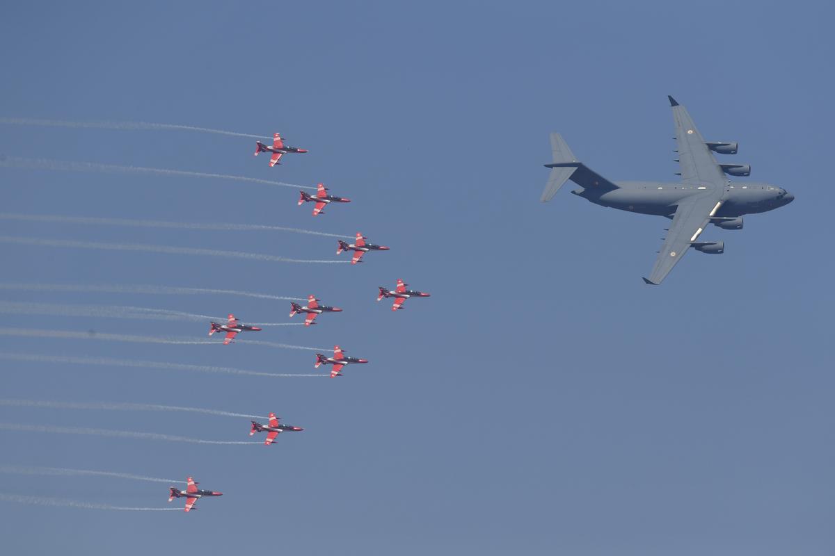 IAF Chief leads from the front as Aero India 2023 gets off to a ...