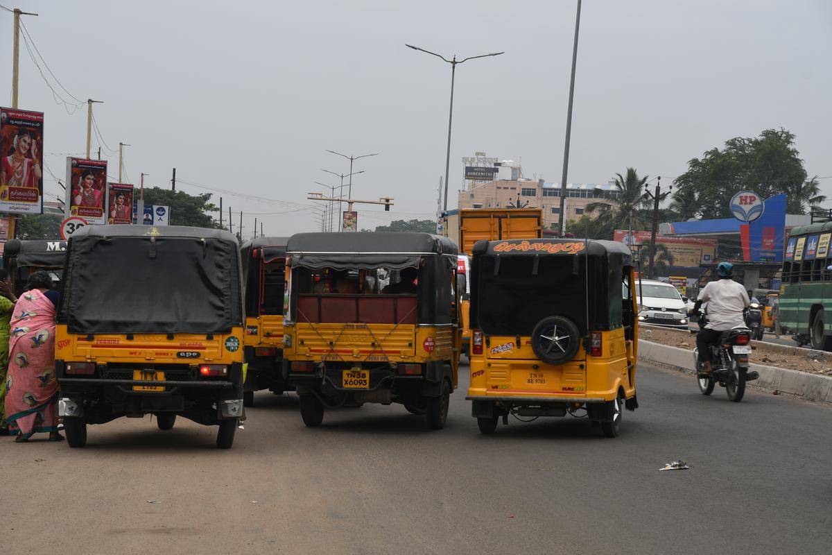With none to crack whip, share autos take control of Madurai roads ...