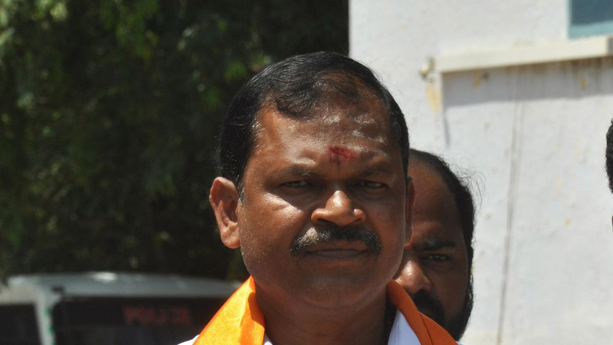 Indu Makkal Katchi leader Arjun Sampath moves Madras High Court seeking permission to garland ...