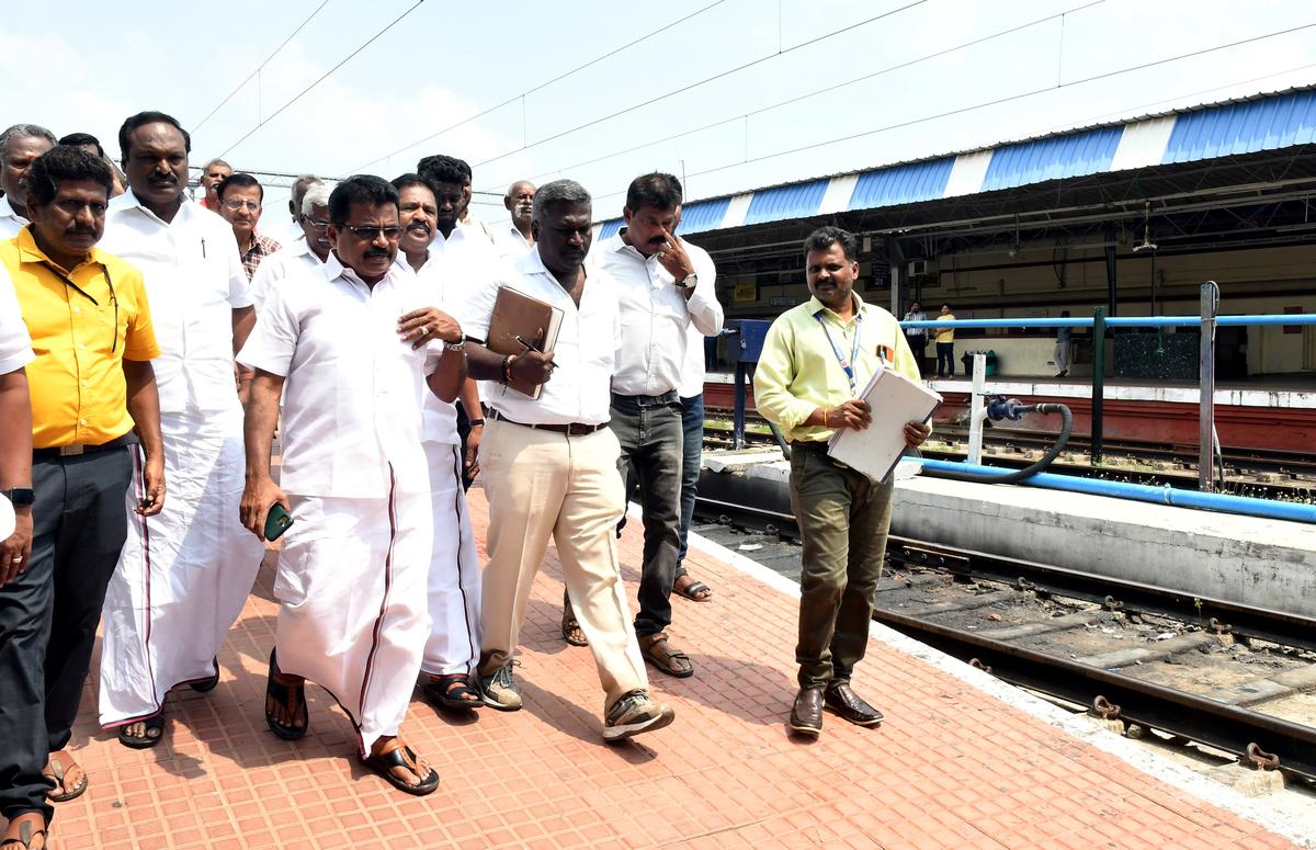 Dindigul Railway station to be modernised: MP - The Hindu