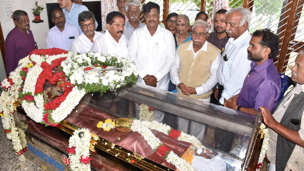 Rajeev Taranath’s last rites performed with police honours - The Hindu