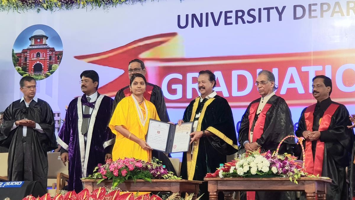 10,067 graduates of Anna University receive their degrees - The Hindu