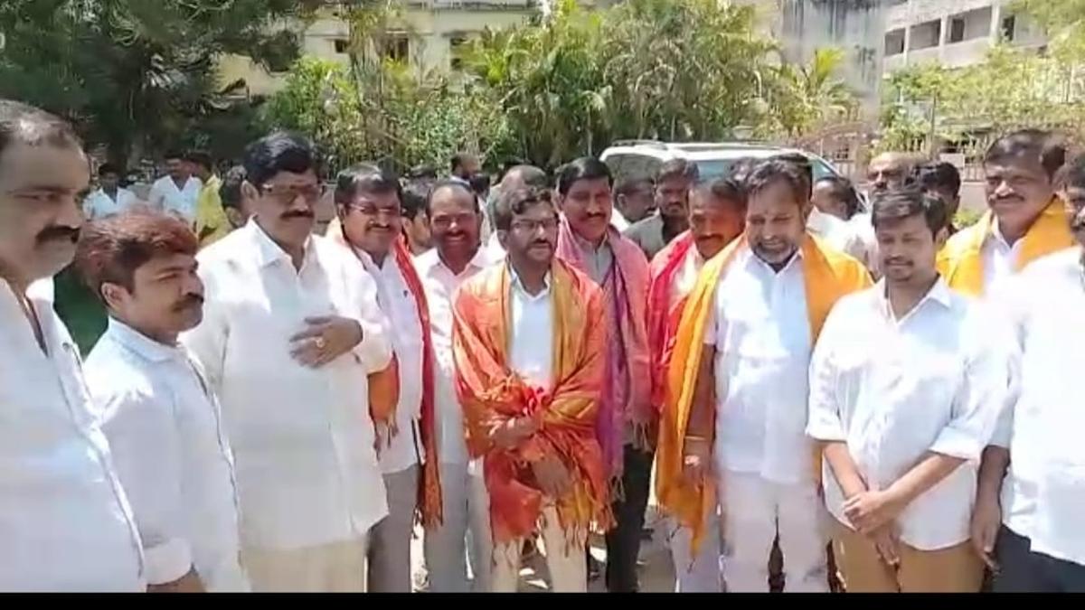 Andhra Pradesh: Anam Ramanarayana Reddy announces his decision to join TDP, vows to make Nellore ...