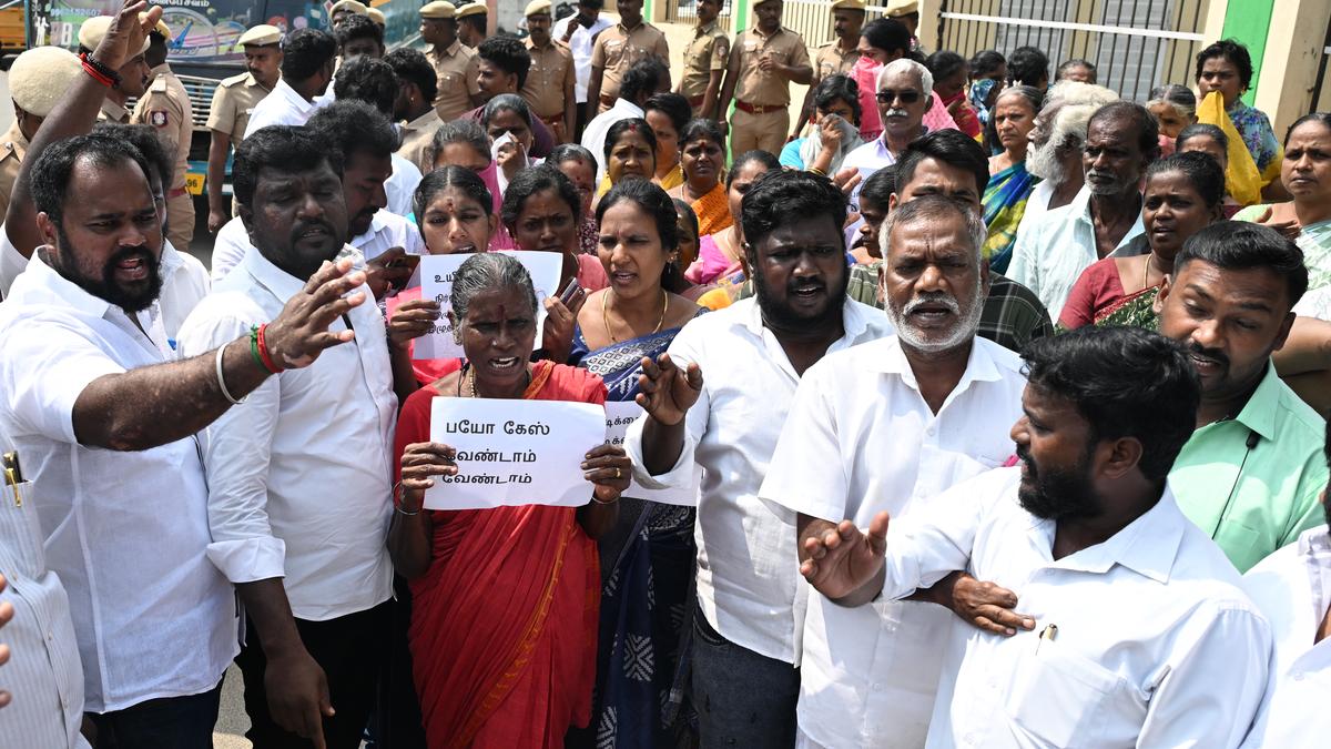 Protest against pollution, foul smell from Bio-CNG plant in Manali ...